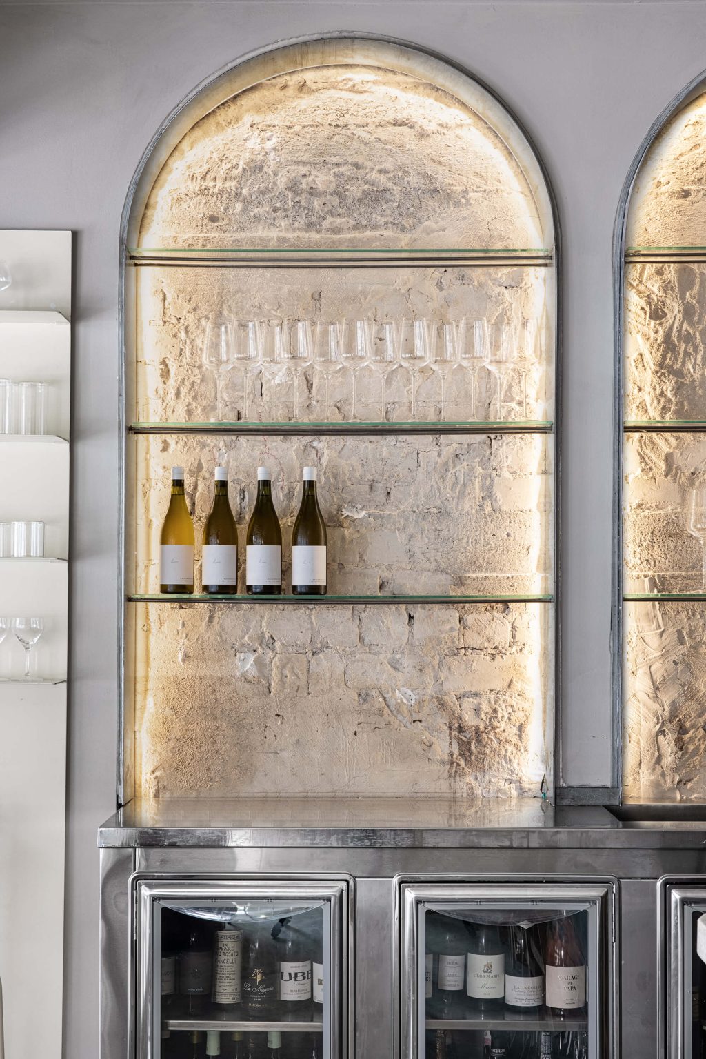 SANTI wine bar – RUST